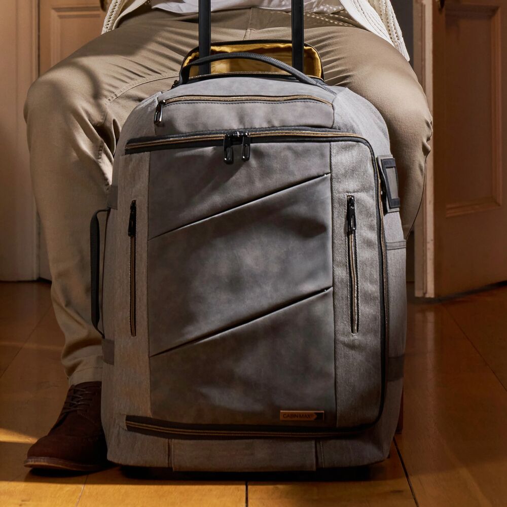 Manhattan 44L Hybrid Backpack | 55x40x20 Convertible Cabin Bag – Cabin Max