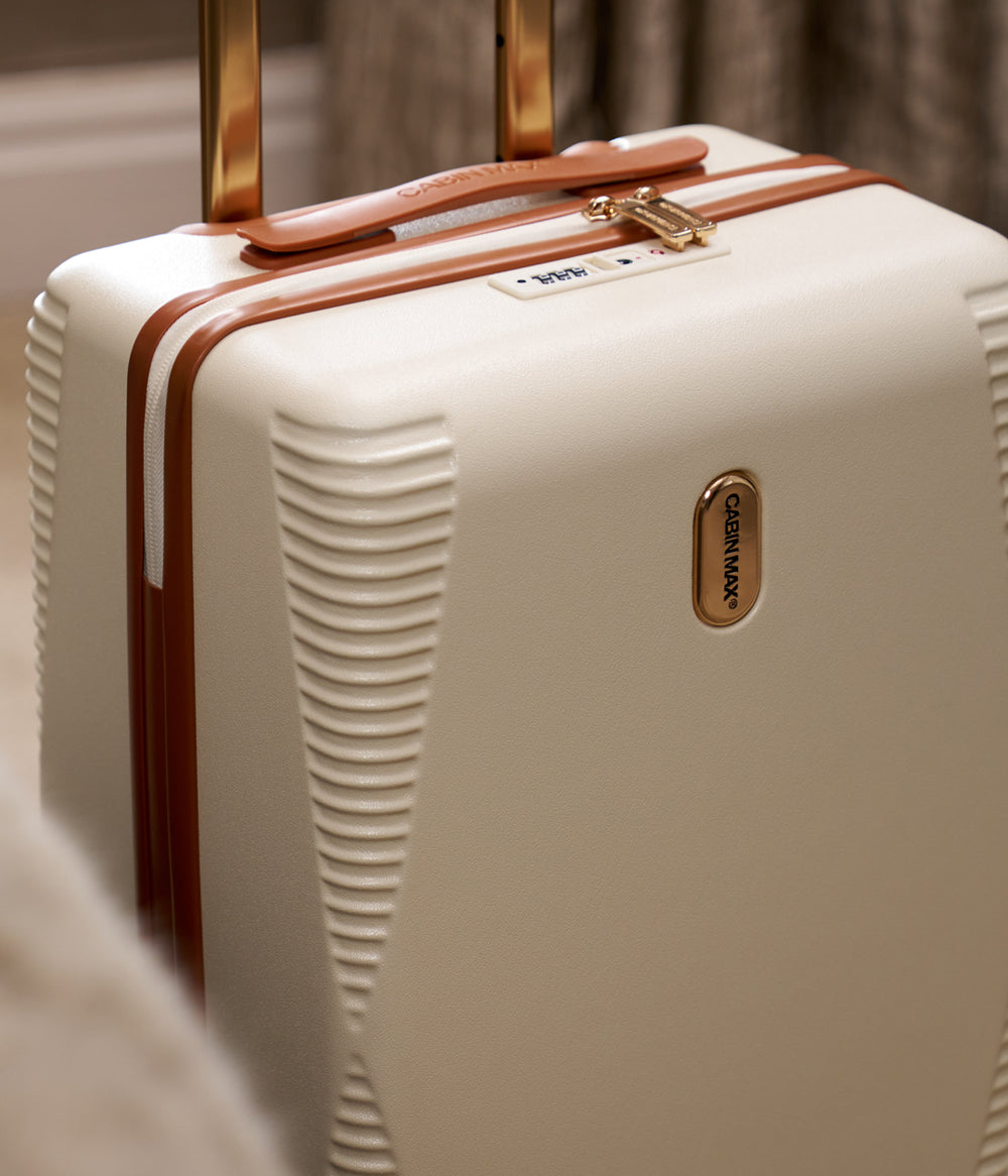 Santa Cruz 44L Cabin Suitcase - 55x35x25 cm – Cabin Max