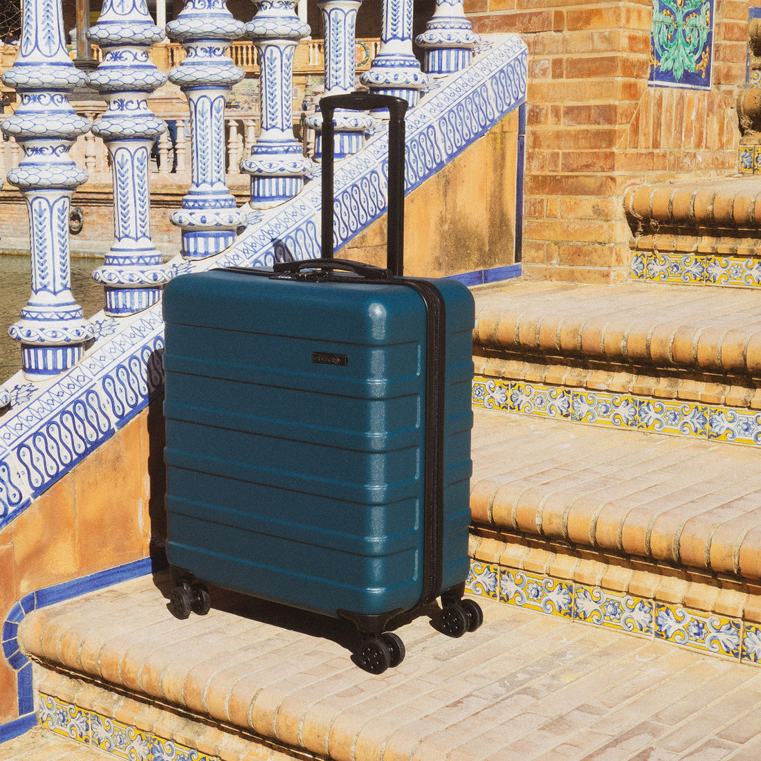 Anode 56L Easyjet Cabin Case size 56x45x25 cm – Cabin Max