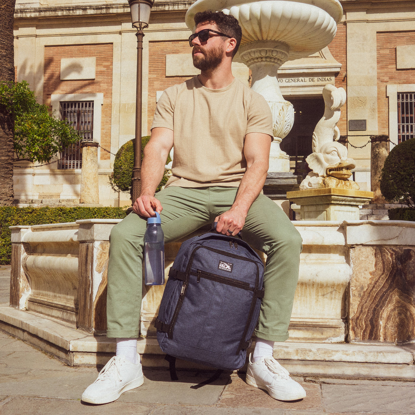 Metz 24L Backpack - Ideal 40x30x20 Carry-On Bag – Cabin Max